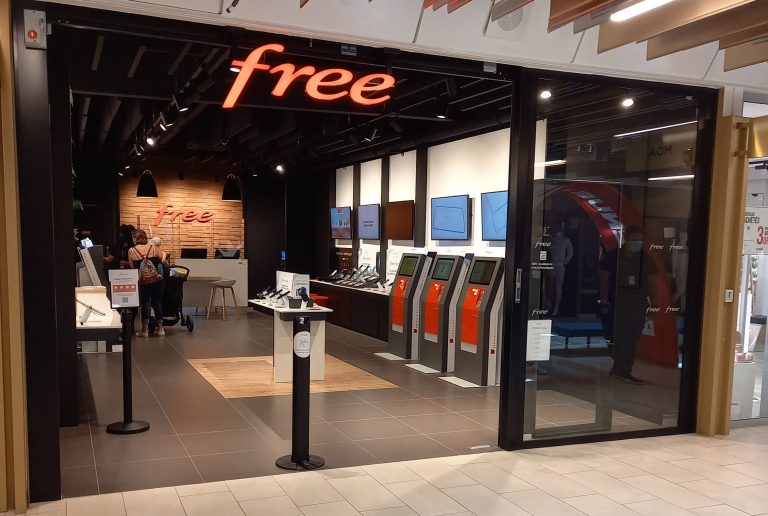 Free - Centre Commercial Boisseuil